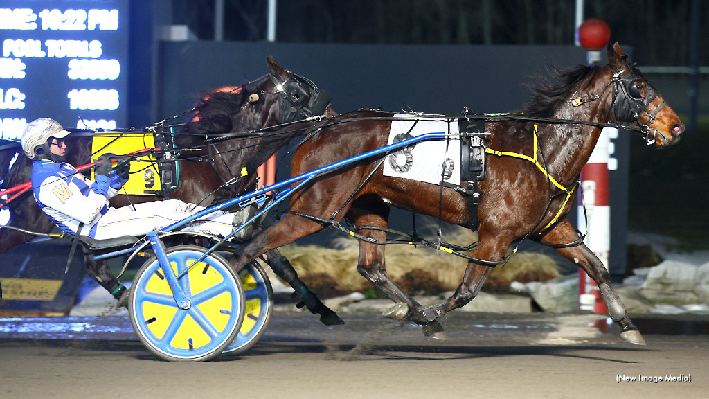 MacDonald Reaches Mohawk Milestone | Standardbred Canada